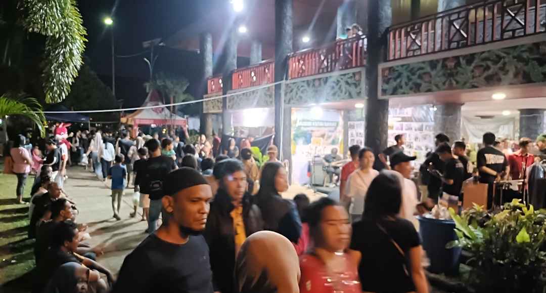 Jelang Acara Puncak, Festival Dahau Ramai Dipadati Pengunjung ...
